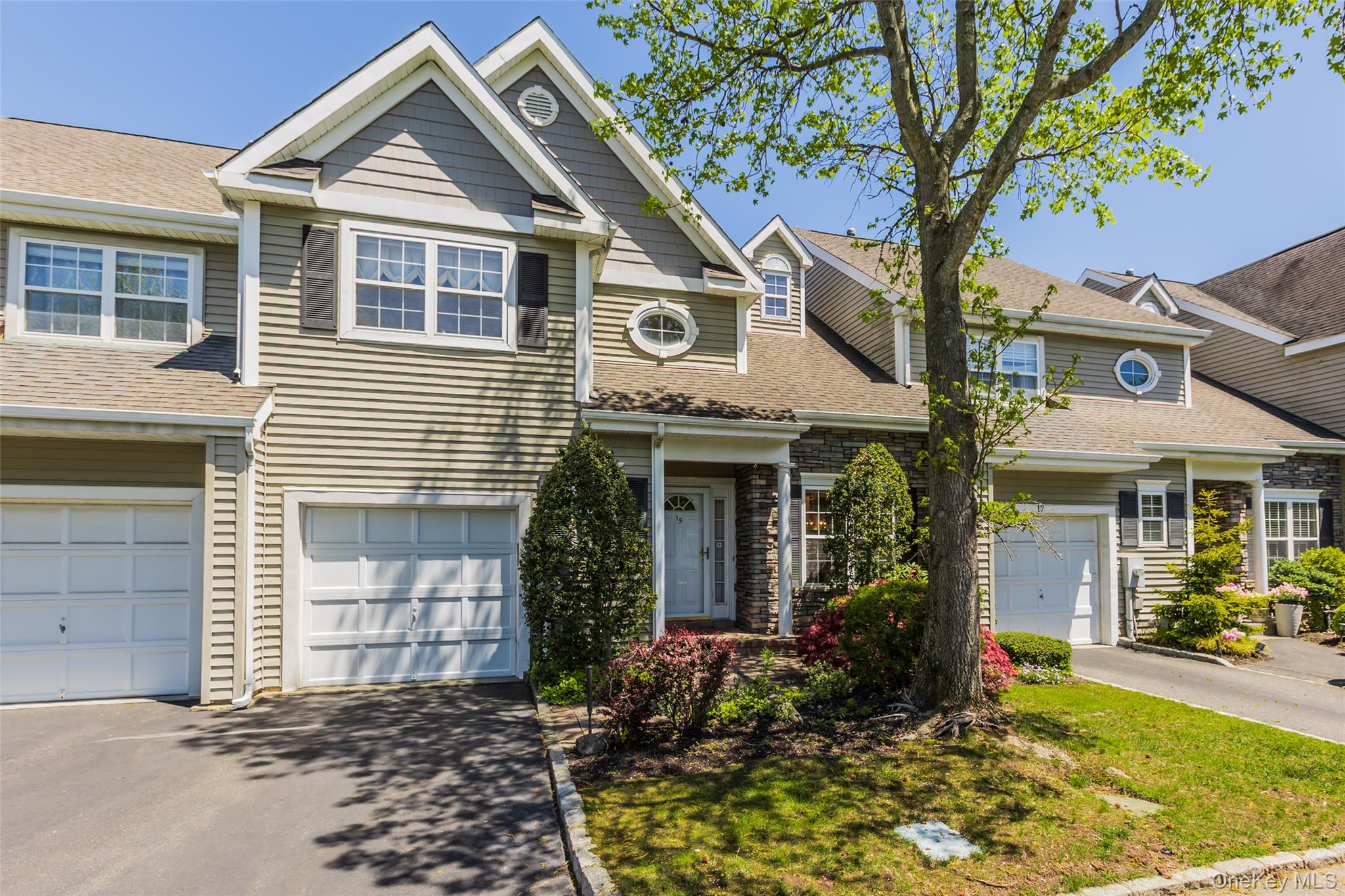 15 Scarborough Drive, Smithtown NY 11787